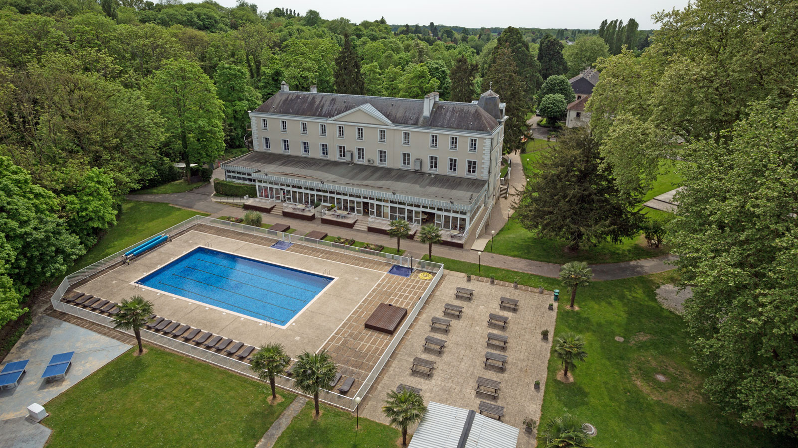 Family Activity Adventure Holidays in Paris at Chateau de Grande Romaine