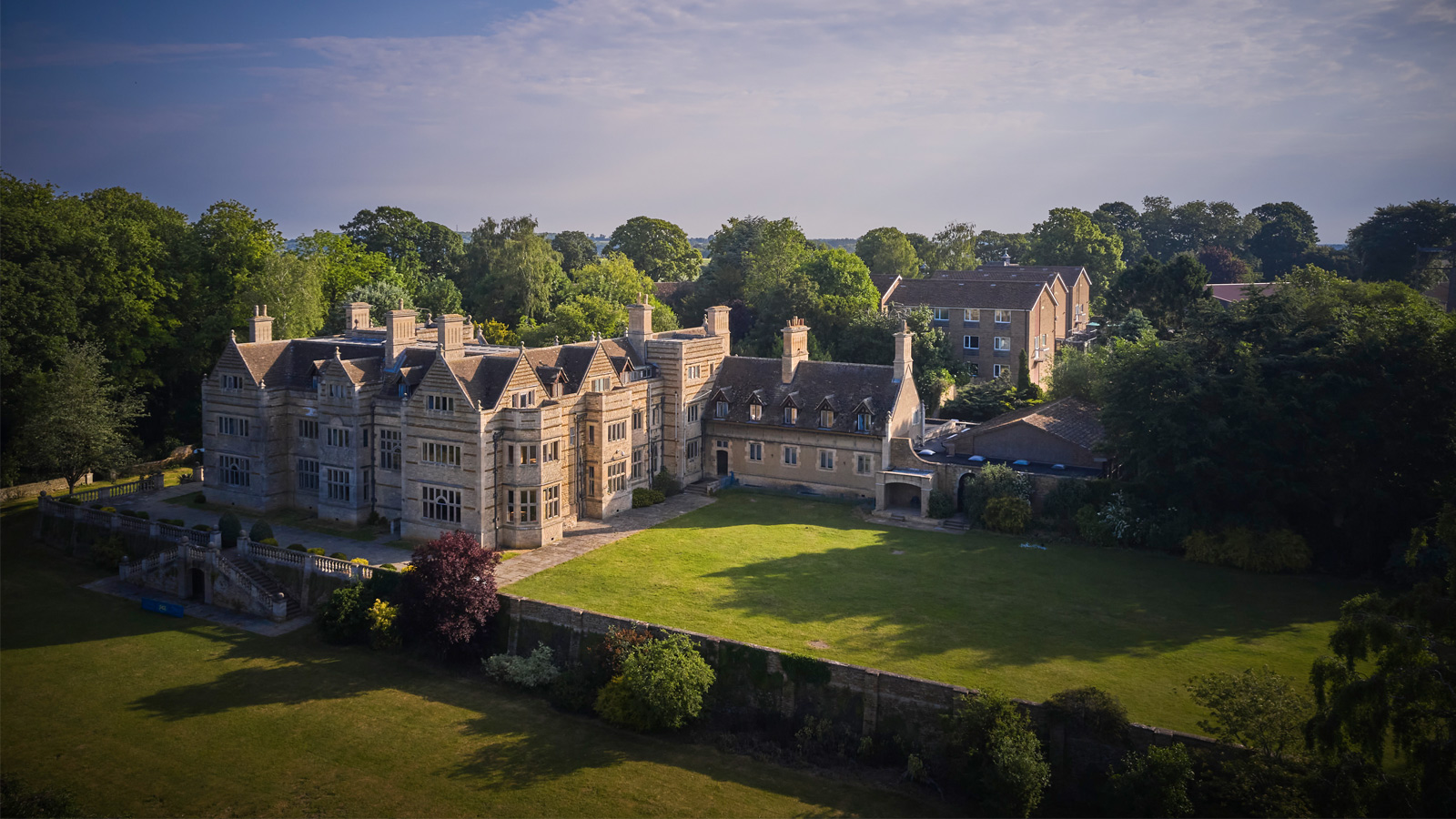 Caythorpe Court Adventure Centre, Lincolnshire - Primary School Trips