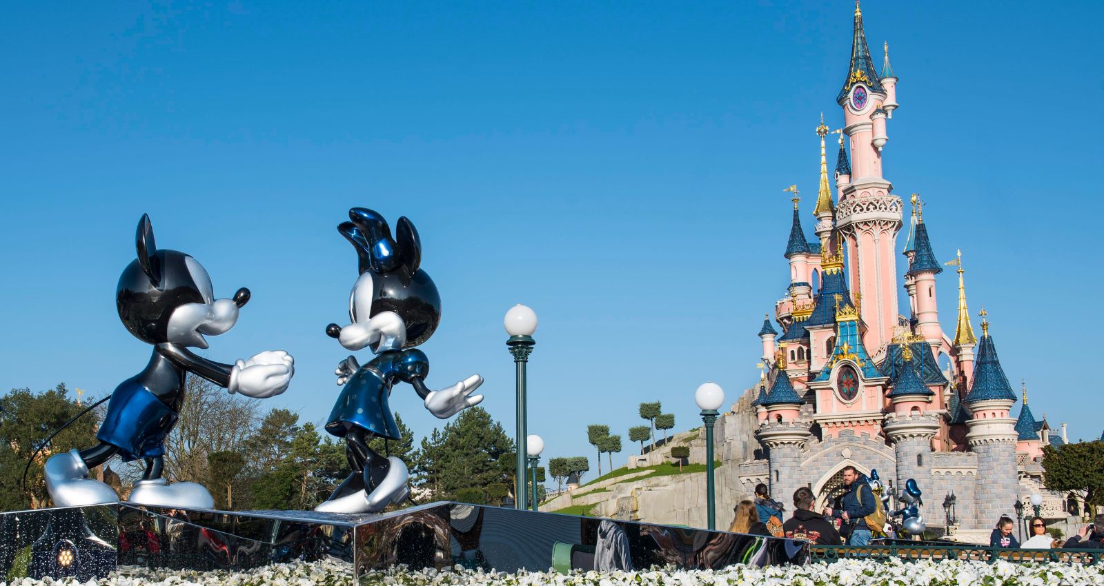What Are the Opening Times for Disneyland Paris?